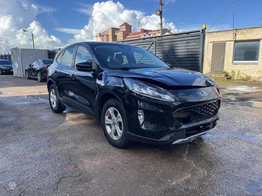 Melns Ford Kuga 2022 Kauņa, ar dzinēja tilpumu 2.49 L un nobraukumu 81 tūkst. km par 9900 €, foto 1 vietnē AUTOMOTO.COM.LV