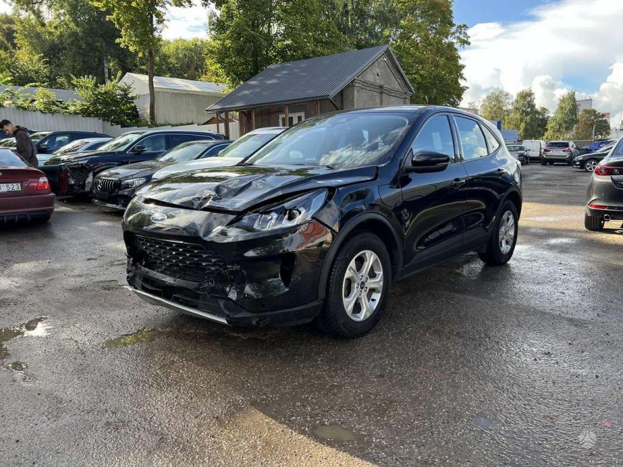 Melns Ford Kuga 2022 Kauņa, ar dzinēja tilpumu 2.49 L un nobraukumu 81 tūkst. km par 9900 €, foto 3 vietnē AUTOMOTO.COM.LV