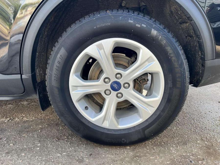 Melns Ford Kuga 2022 Kauņa, ar dzinēja tilpumu 2.49 L un nobraukumu 81 tūkst. km par 9900 €, foto 36 vietnē AUTOMOTO.COM.LV