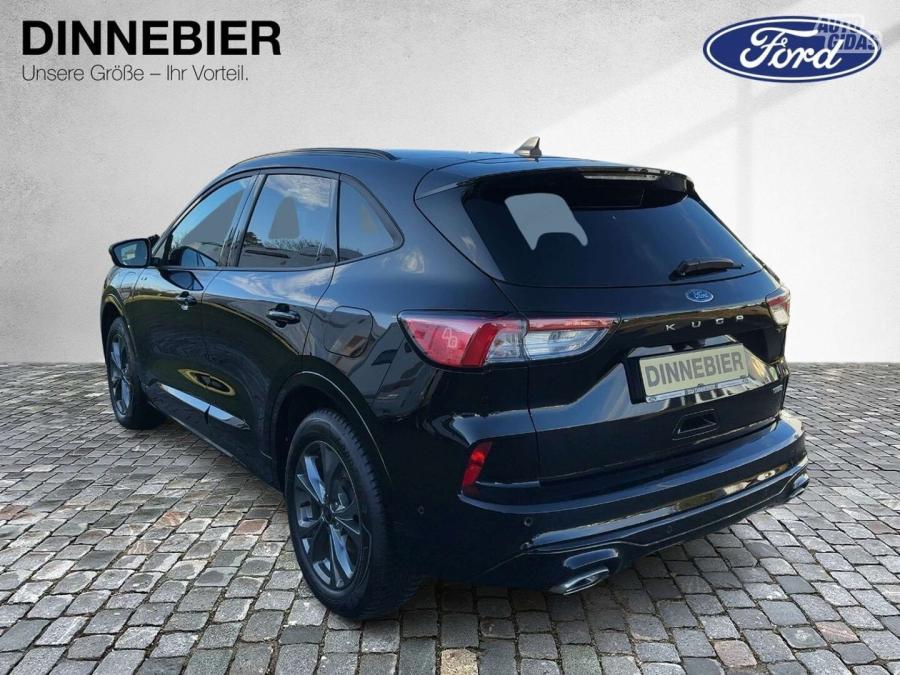 Black Ford Kuga 2023 in Kaunas, with an engine capacity of 2.50 L and mileage of 25 thousand km for 31636 €, photo 5 on AUTOMOTO.COM.LV
