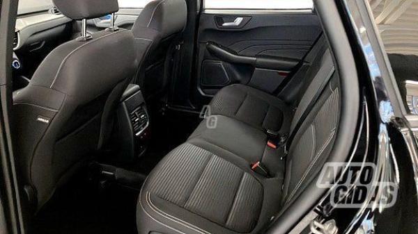 Black Ford Kuga 2023 in Kaunas, with an engine capacity of 0.00 L and mileage of 40 thousand km for 29470 €, photo 5 on AUTOMOTO.COM.LV