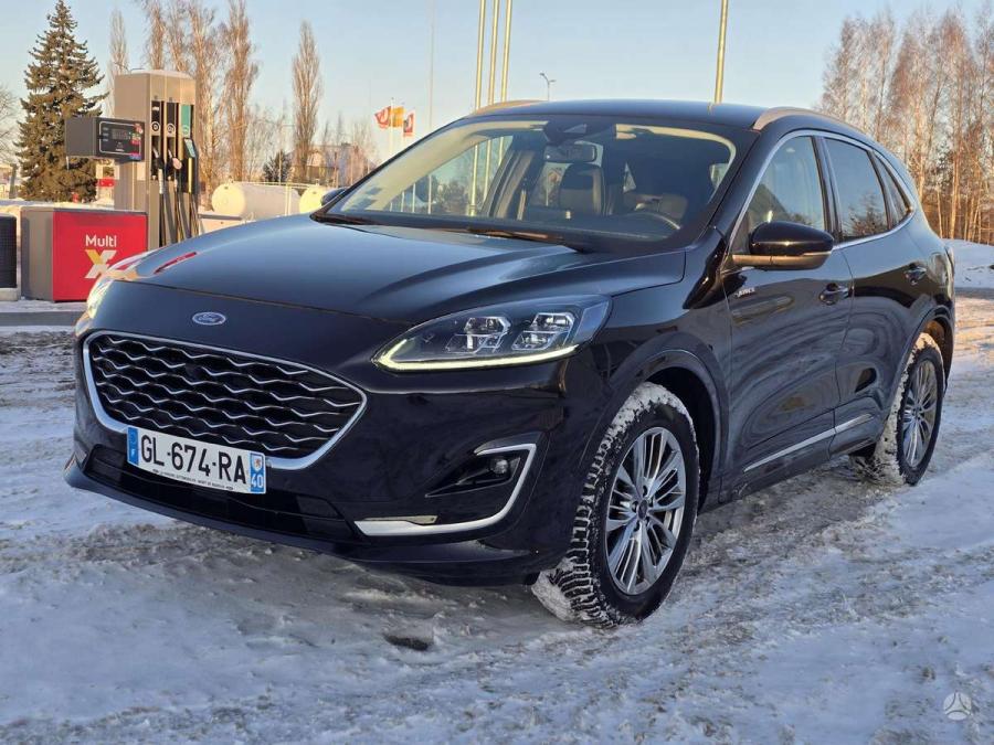 Black Ford Kuga 2023 in Taurage, with an engine capacity of 2.49 L and mileage of 188 thousand km for 13900 €, photo 9 on AUTOMOTO.COM.LV