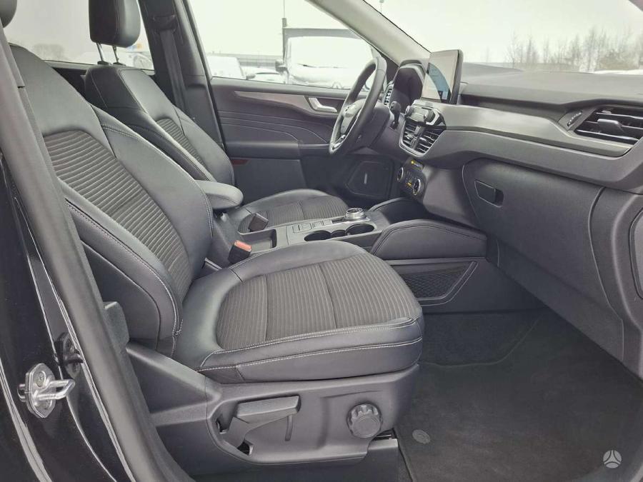 Melns Ford Kuga 2023 Viļņa, ar dzinēja tilpumu 0.00 L un nobraukumu 90 tūkst. km par 23500 €, foto 9 vietnē AUTOMOTO.COM.LV