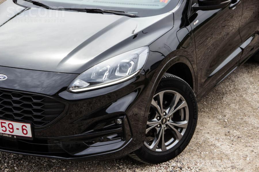 Black Ford Kuga 2023 in Tukums, with an engine capacity of 2.50 L and mileage of 198 thousand km for 16500 €, photo 7 on AUTOMOTO.COM.LV