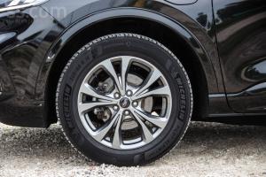 Black Ford Kuga 2023 in Tukums, with an engine capacity of 2.50 L and mileage of 198 thousand km for 16500 €, photo 8 on AUTOMOTO.COM.LV