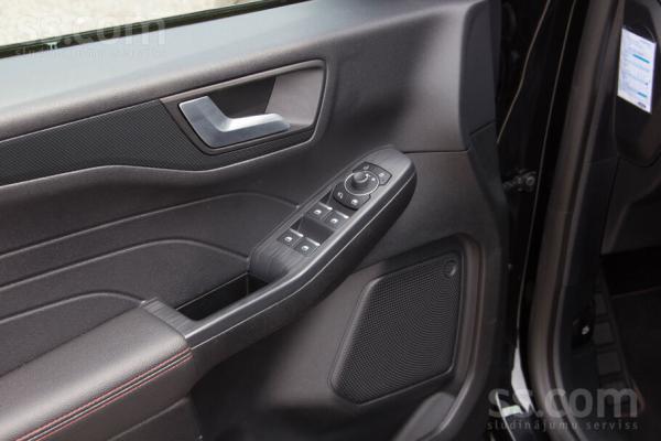 Melns Ford Kuga 2023 Tukums, ar dzinēja tilpumu 2.50 L un nobraukumu 198 tūkst. km par 16500 €, foto 9 vietnē AUTOMOTO.COM.LV