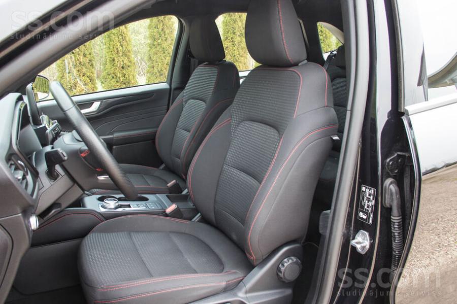 Black Ford Kuga 2023 in Tukums, with an engine capacity of 2.50 L and mileage of 198 thousand km for 16500 €, photo 14 on AUTOMOTO.COM.LV