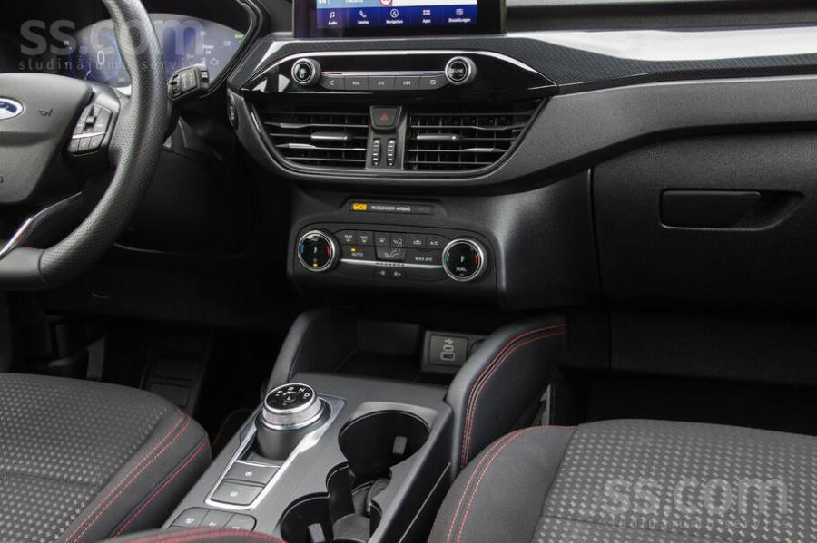 Black Ford Kuga 2023 in Tukums, with an engine capacity of 2.50 L and mileage of 198 thousand km for 16500 €, photo 22 on AUTOMOTO.COM.LV
