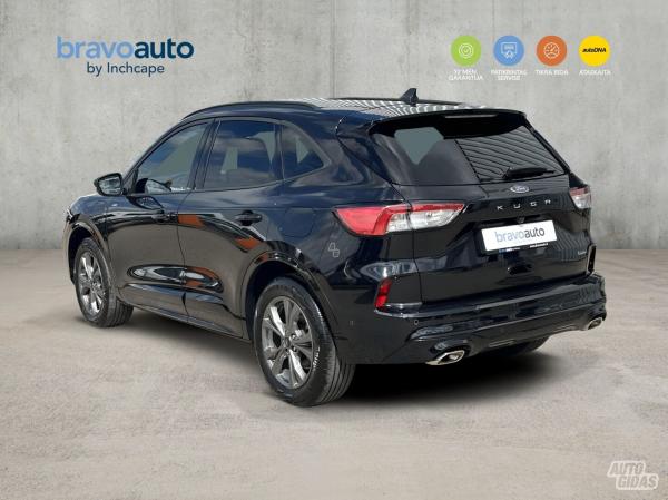 Black Ford Kuga 2023 in Kaunas, with an engine capacity of 2.50 L and mileage of 33 thousand km for 27471 €, photo 3 on AUTOMOTO.COM.LV