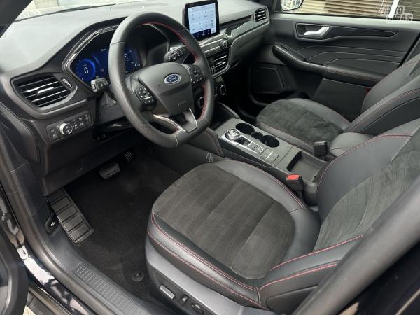 Black Ford Kuga 2023 in Kaunas, with an engine capacity of 2.50 L and mileage of 33 thousand km for 27471 €, photo 9 on AUTOMOTO.COM.LV