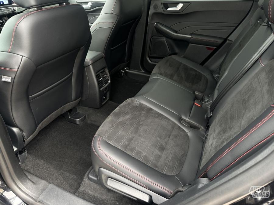 Black Ford Kuga 2023 in Kaunas, with an engine capacity of 2.50 L and mileage of 33 thousand km for 27471 €, photo 12 on AUTOMOTO.COM.LV
