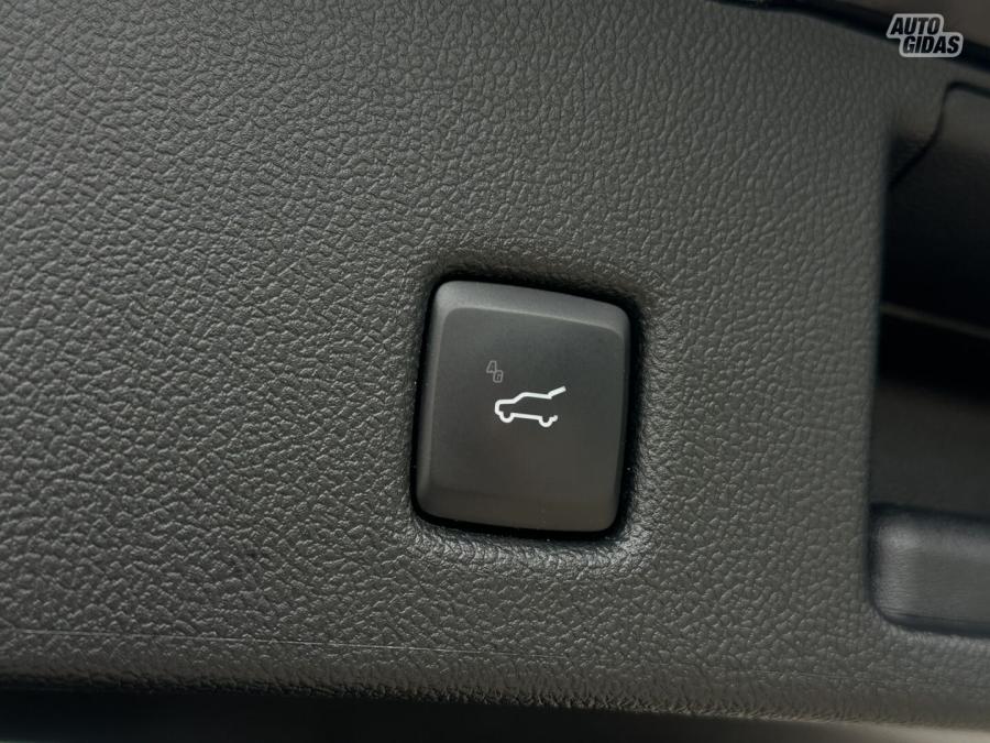 Black Ford Kuga 2023 in Kaunas, with an engine capacity of 2.50 L and mileage of 33 thousand km for 27471 €, photo 15 on AUTOMOTO.COM.LV
