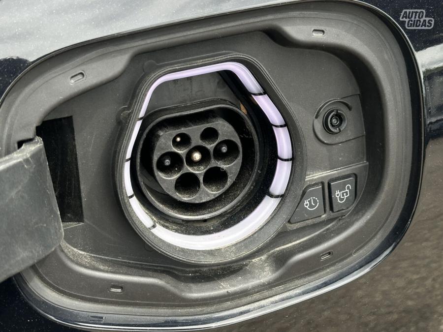 Black Ford Kuga 2023 in Kaunas, with an engine capacity of 2.50 L and mileage of 33 thousand km for 27471 €, photo 37 on AUTOMOTO.COM.LV