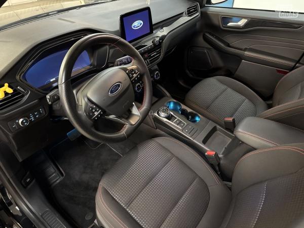 Black Ford Kuga 2023 in Vilnius, with an engine capacity of 2.50 L and mileage of 35 thousand km for 24850 €, photo 8 on AUTOMOTO.COM.LV