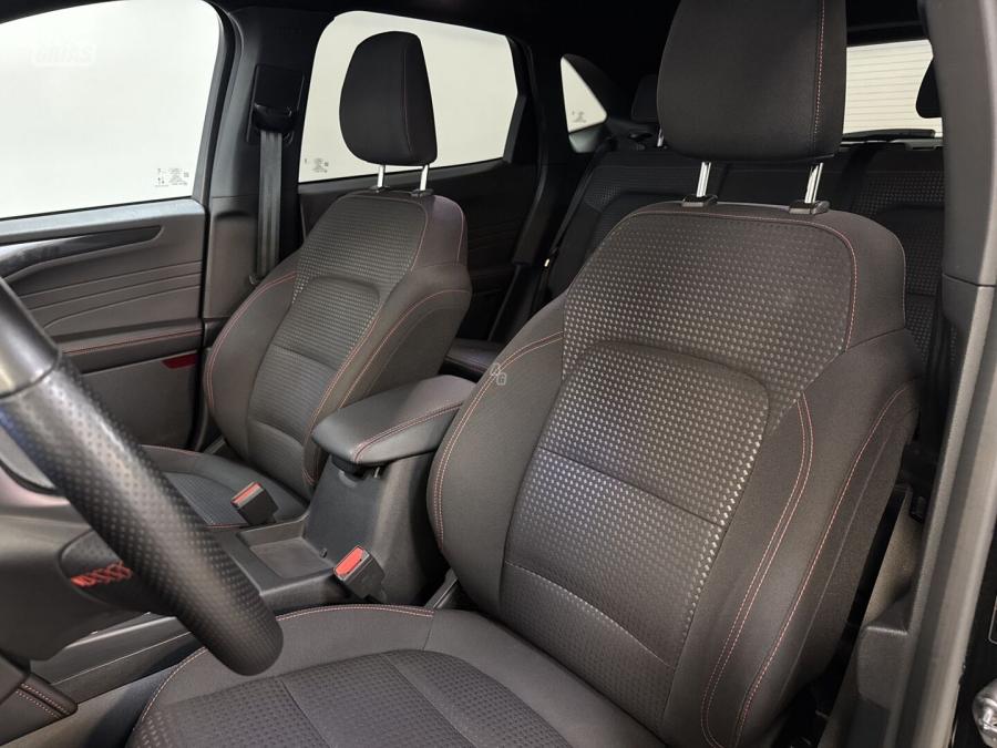 Black Ford Kuga 2023 in Vilnius, with an engine capacity of 2.50 L and mileage of 35 thousand km for 24850 €, photo 11 on AUTOMOTO.COM.LV