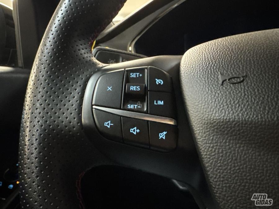Black Ford Kuga 2023 in Vilnius, with an engine capacity of 2.50 L and mileage of 35 thousand km for 24850 €, photo 19 on AUTOMOTO.COM.LV