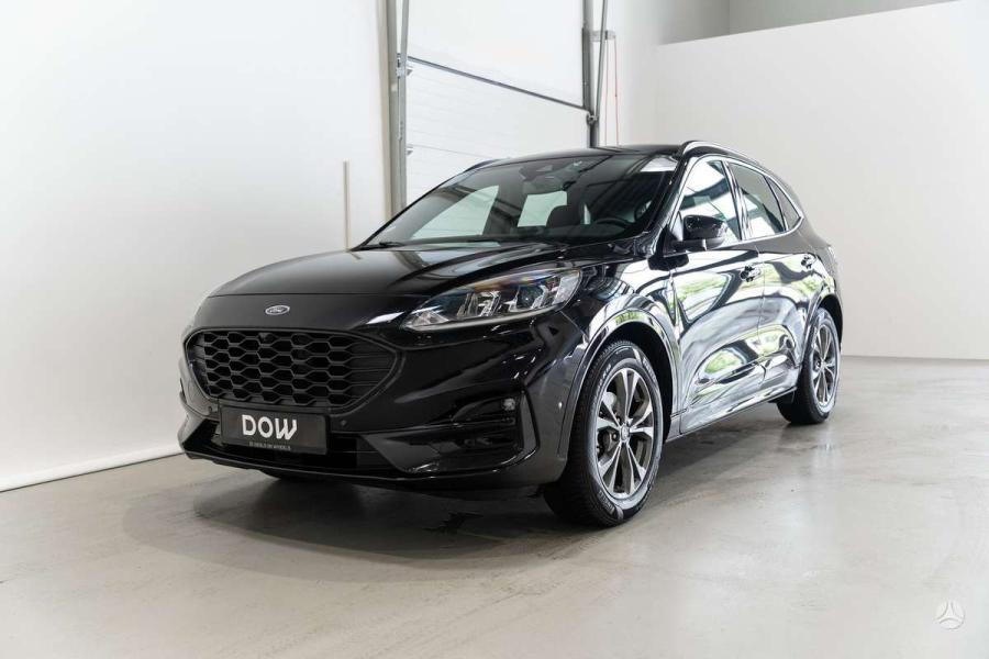 Black Ford Kuga 2023 in Vilnius, with an engine capacity of 2.49 L and mileage of 88 thousand km for 22700 €, photo 3 on AUTOMOTO.COM.LV