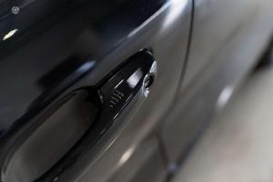 Black Ford Kuga 2023 in Vilnius, with an engine capacity of 2.49 L and mileage of 88 thousand km for 22700 €, photo 9 on AUTOMOTO.COM.LV