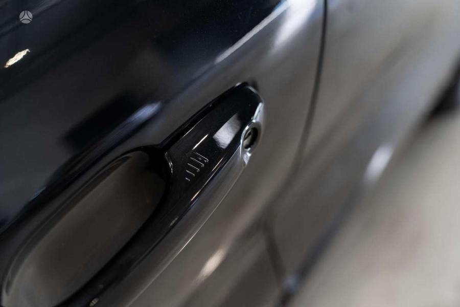 Black Ford Kuga 2023 in Vilnius, with an engine capacity of 2.49 L and mileage of 88 thousand km for 22700 €, photo 9 on AUTOMOTO.COM.LV