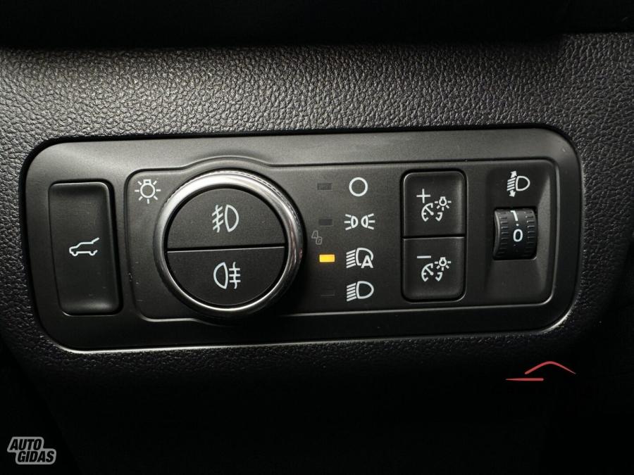 Black Ford Kuga 2023 in Avizieniai, with an engine capacity of 2.50 L and mileage of 138 thousand km for 21950 €, photo 21 on AUTOMOTO.COM.LV