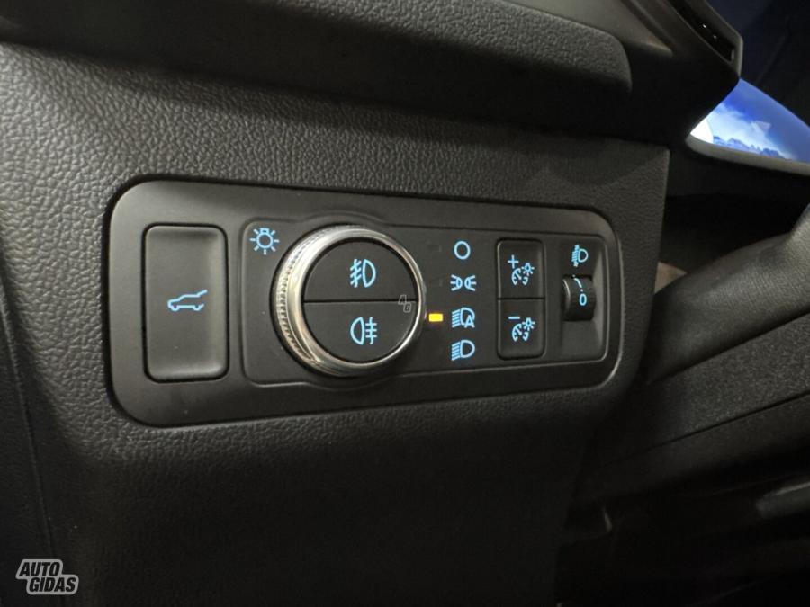Black Ford Kuga 2023 in Vilnius, with an engine capacity of 2.50 L and mileage of 38 thousand km for 24850 €, photo 19 on AUTOMOTO.COM.LV