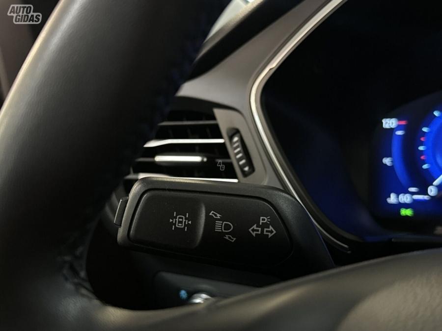 Black Ford Kuga 2023 in Vilnius, with an engine capacity of 1.50 L and mileage of 30 thousand km for 18990 €, photo 18 on AUTOMOTO.COM.LV