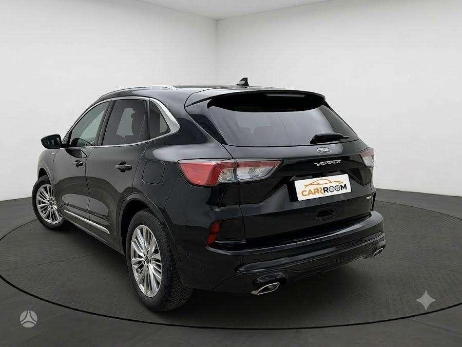 Black Ford Kuga 2023 in Vilnius, with an engine capacity of 2.49 L and mileage of 151 thousand km for 22700 €, photo 6 on AUTOMOTO.COM.LV
