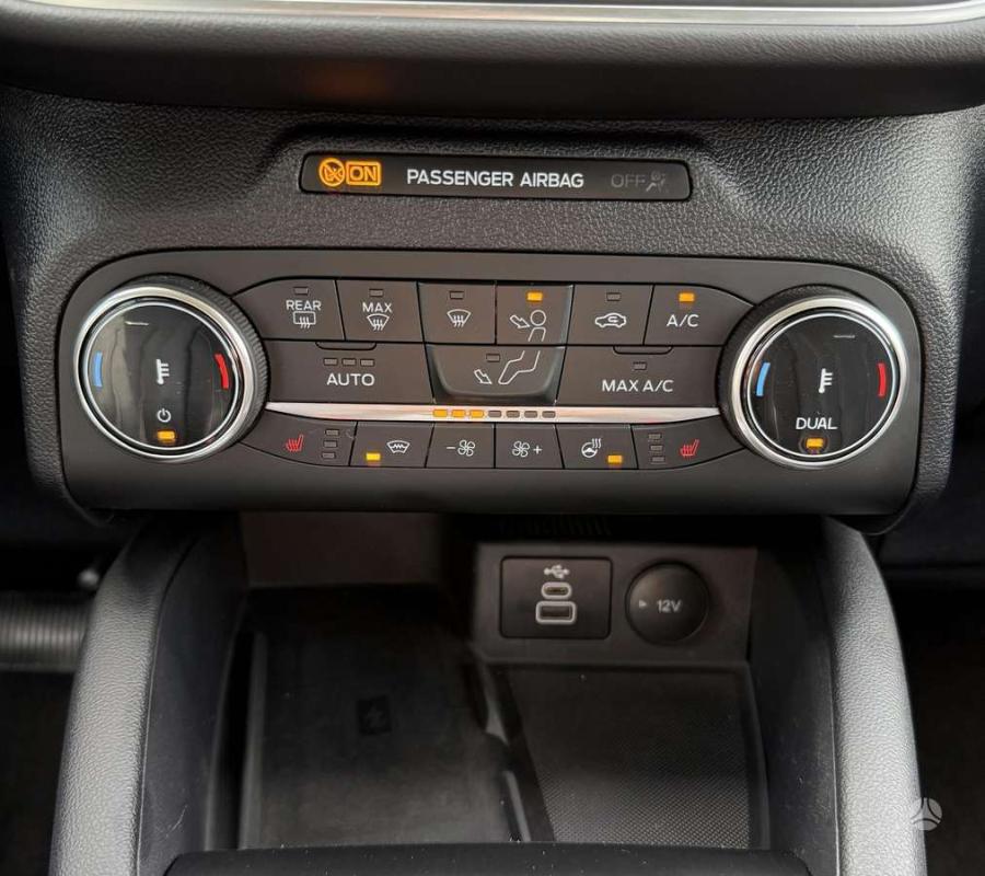 Black Ford Kuga 2023 in Vilnius, with an engine capacity of 2.49 L and mileage of 151 thousand km for 22700 €, photo 16 on AUTOMOTO.COM.LV
