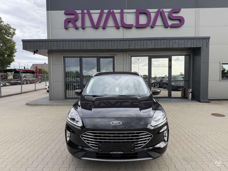 Black Ford Kuga 2023 in Siauliai, with an engine capacity of 2.50 L and mileage of 159 thousand km for 15718 €, photo 5 on AUTOMOTO.COM.LV