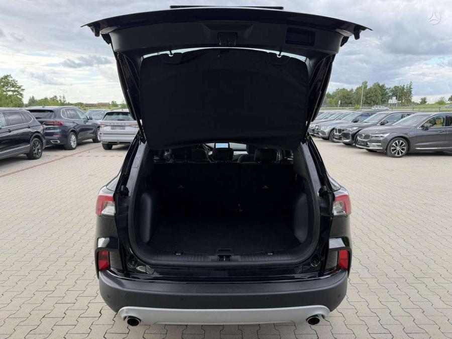 Black Ford Kuga 2023 in Siauliai, with an engine capacity of 2.50 L and mileage of 159 thousand km for 15718 €, photo 25 on AUTOMOTO.COM.LV