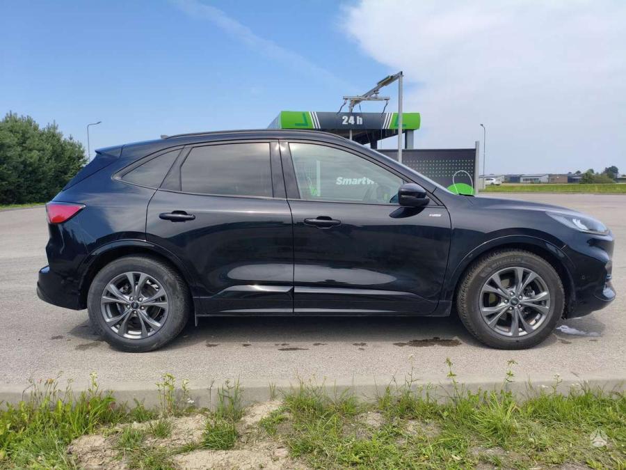 Melns Ford Kuga 2023 Kauņa, ar dzinēja tilpumu 2.49 L un nobraukumu 133 tūkst. km par 18400 €, foto 6 vietnē AUTOMOTO.COM.LV