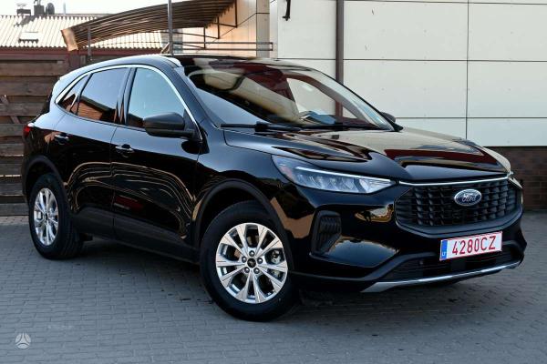 Melns Ford Kuga 2023 Kretinga, ar dzinēja tilpumu 1.50 L un nobraukumu 94 tūkst. km par 15799 €, foto 1 vietnē AUTOMOTO.COM.LV