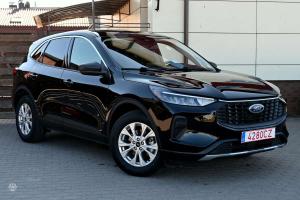Melns Ford Kuga 2023 Kretinga, ar dzinēja tilpumu 1.50 L un nobraukumu 94 tūkst. km par 15799 €, foto  vietnē AUTOMOTO.COM.LV