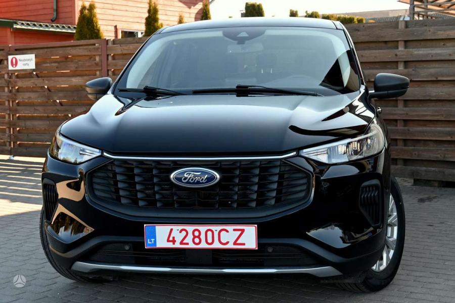 Melns Ford Kuga 2023 Kretinga, ar dzinēja tilpumu 1.50 L un nobraukumu 94 tūkst. km par 15799 €, foto 3 vietnē AUTOMOTO.COM.LV