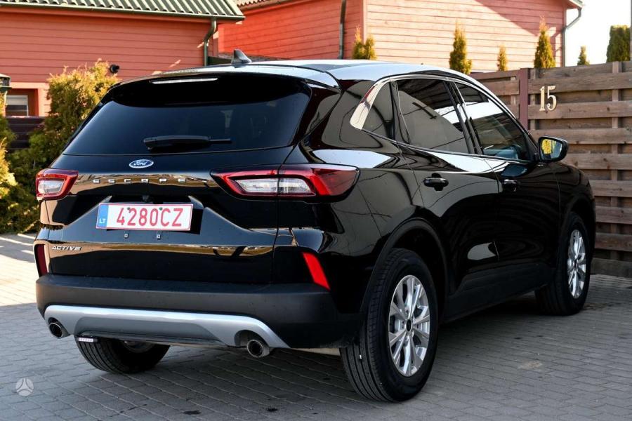 Melns Ford Kuga 2023 Kretinga, ar dzinēja tilpumu 1.50 L un nobraukumu 94 tūkst. km par 15799 €, foto 8 vietnē AUTOMOTO.COM.LV
