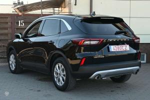 Melns Ford Kuga 2023 Kretinga, ar dzinēja tilpumu 1.50 L un nobraukumu 94 tūkst. km par 15799 €, foto 10 vietnē AUTOMOTO.COM.LV