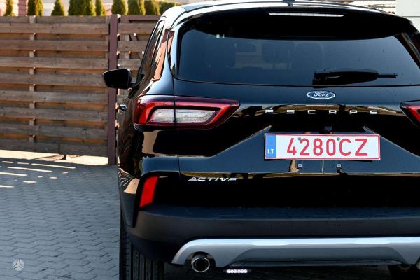 Melns Ford Kuga 2023 Kretinga, ar dzinēja tilpumu 1.50 L un nobraukumu 94 tūkst. km par 15799 €, foto 10 vietnē AUTOMOTO.COM.LV
