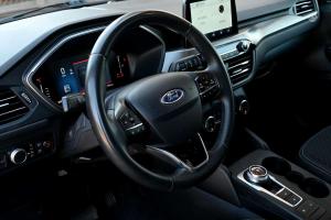 Melns Ford Kuga 2023 Kretinga, ar dzinēja tilpumu 1.50 L un nobraukumu 94 tūkst. km par 15799 €, foto 21 vietnē AUTOMOTO.COM.LV