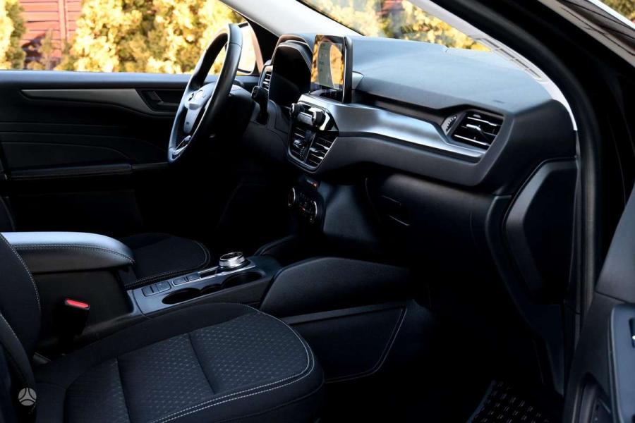 Melns Ford Kuga 2023 Kretinga, ar dzinēja tilpumu 1.50 L un nobraukumu 94 tūkst. km par 15799 €, foto 25 vietnē AUTOMOTO.COM.LV