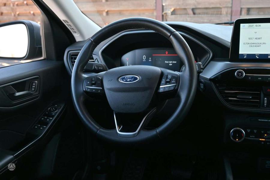 Melns Ford Kuga 2023 Kretinga, ar dzinēja tilpumu 1.50 L un nobraukumu 94 tūkst. km par 15799 €, foto 29 vietnē AUTOMOTO.COM.LV