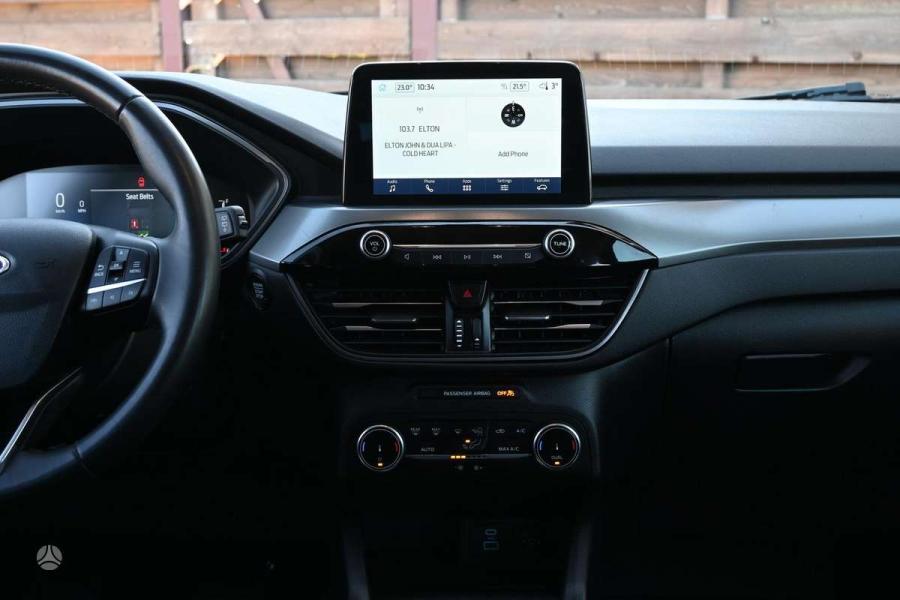 Melns Ford Kuga 2023 Kretinga, ar dzinēja tilpumu 1.50 L un nobraukumu 94 tūkst. km par 15799 €, foto 30 vietnē AUTOMOTO.COM.LV