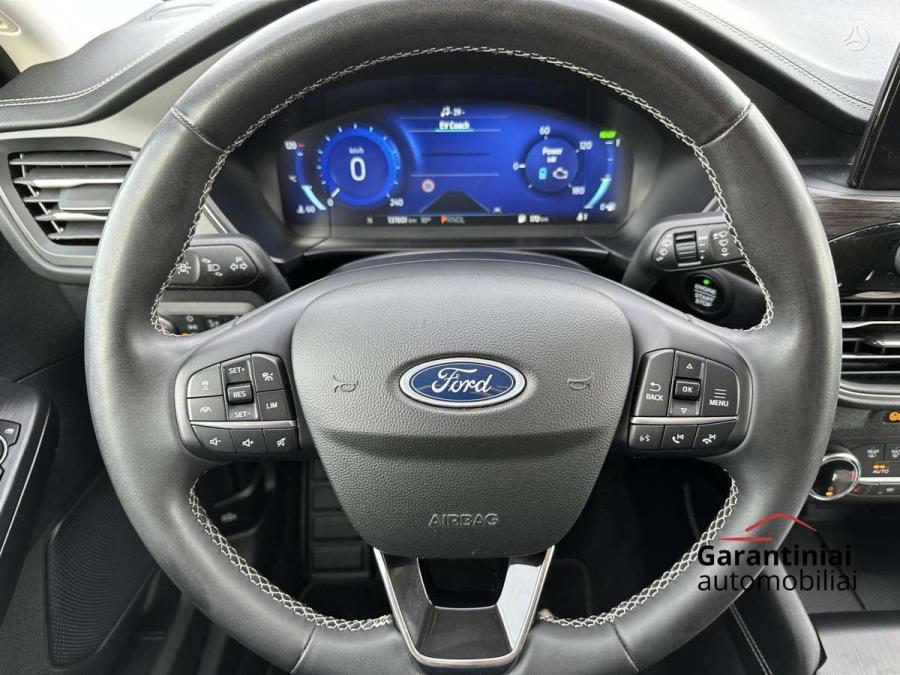 Black Ford Kuga 2023 in Vilnius, with an engine capacity of 2.50 L and mileage of 138 thousand km for 21950 €, photo 7 on AUTOMOTO.COM.LV