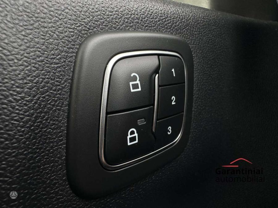 Black Ford Kuga 2023 in Vilnius, with an engine capacity of 2.50 L and mileage of 138 thousand km for 21950 €, photo 22 on AUTOMOTO.COM.LV