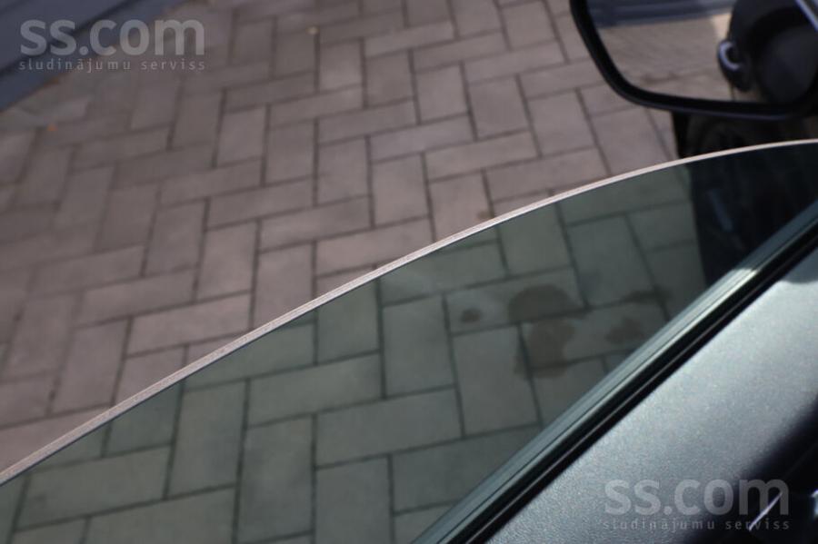 Black Ford Kuga 2023 in Tukums, with an engine capacity of 2.50 L and mileage of 145 thousand km for 17500 €, photo 18 on AUTOMOTO.COM.LV