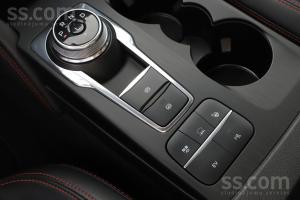 Black Ford Kuga 2023 in Tukums, with an engine capacity of 2.50 L and mileage of 145 thousand km for 17500 €, photo 22 on AUTOMOTO.COM.LV