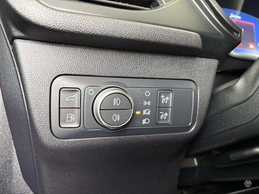 Black Ford Kuga 2023 in Vilnius, with an engine capacity of 2.49 L and mileage of 172 thousand km for 17900 €, photo 18 on AUTOMOTO.COM.LV