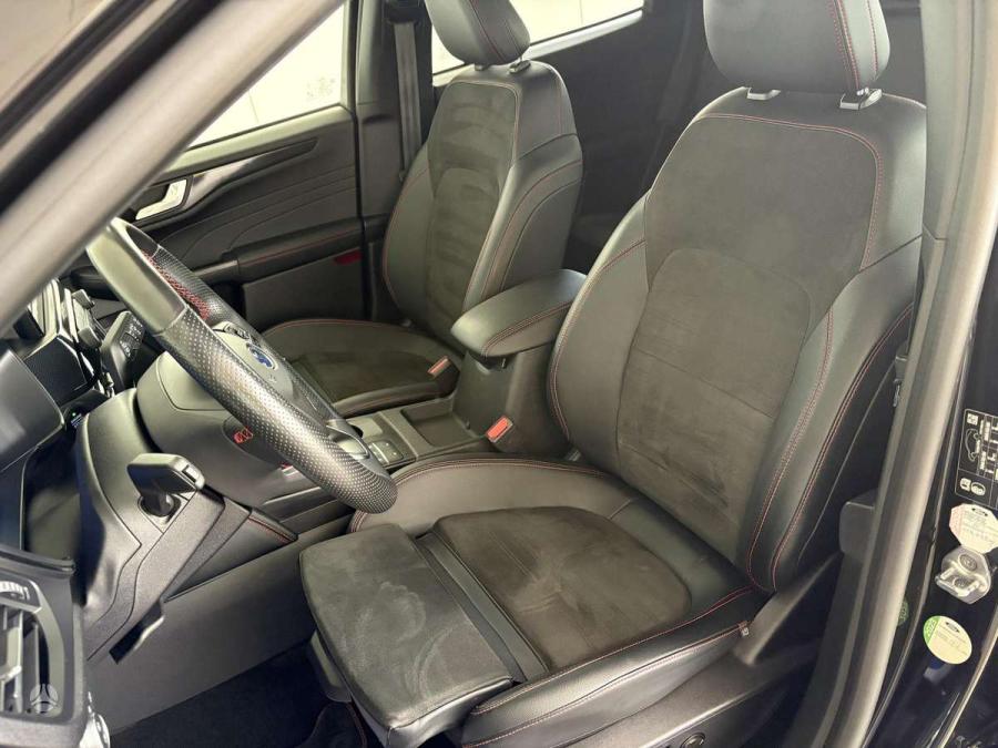 Black Ford Kuga 2023 in Vilnius, with an engine capacity of 2.49 L and mileage of 172 thousand km for 17900 €, photo 21 on AUTOMOTO.COM.LV