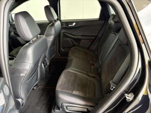 Black Ford Kuga 2023 in Vilnius, with an engine capacity of 2.49 L and mileage of 172 thousand km for 17900 €, photo 25 on AUTOMOTO.COM.LV