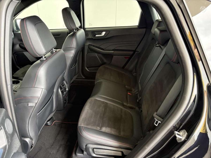 Black Ford Kuga 2023 in Vilnius, with an engine capacity of 2.49 L and mileage of 172 thousand km for 17900 €, photo 25 on AUTOMOTO.COM.LV