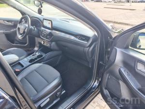Melns Ford Kuga 2023 Rīga, ar dzinēja tilpumu 1.50 L un nobraukumu 121 tūkst. km par 15000 €, foto 12 vietnē AUTOMOTO.COM.LV